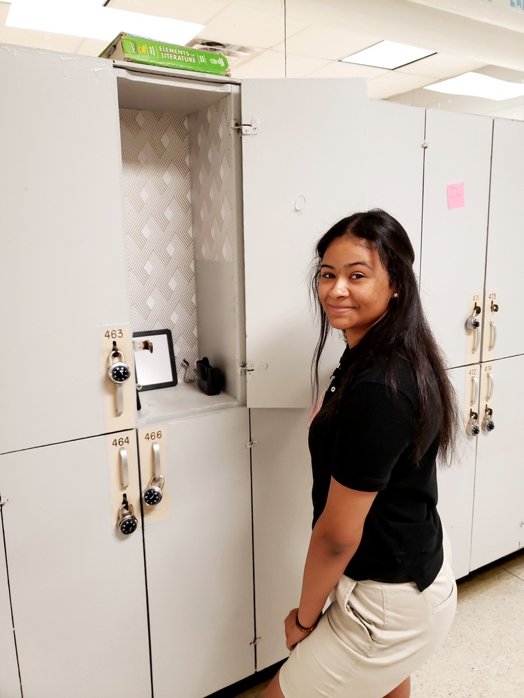 OHS Students Excited About Getting the Locker Experience | Opelousas Sr ...